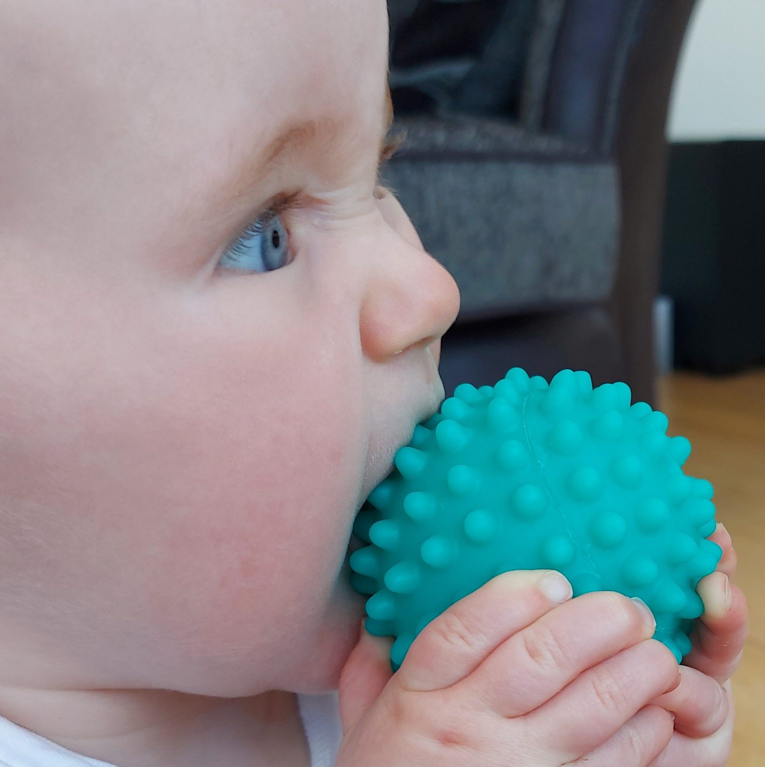 Top 5 Play/Tuff Tray Ideas for Babies to play with and aid development