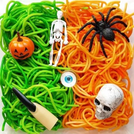 Top 5 Play/Tuff Tray Ideas for Babies to play with and aid development