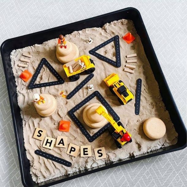 Top 5 Play/Tuff Tray Ideas for Babies to play with and aid development